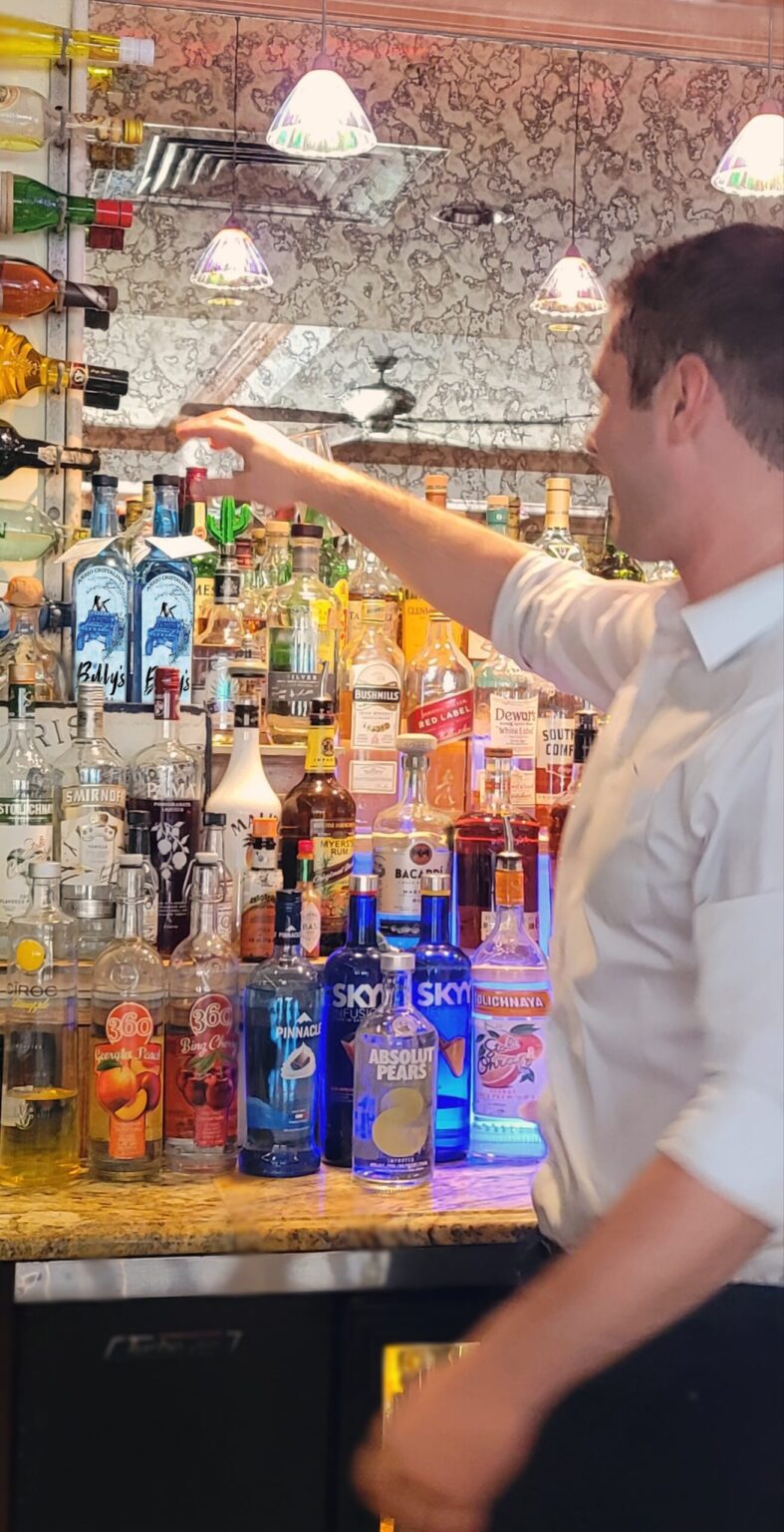 Best Tequila Bars in Naples, FL (Expert Guide) - Billy's Tequila